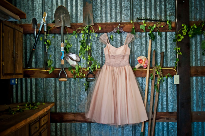 A Vintage Rustic Wedding | Glamour & Grace