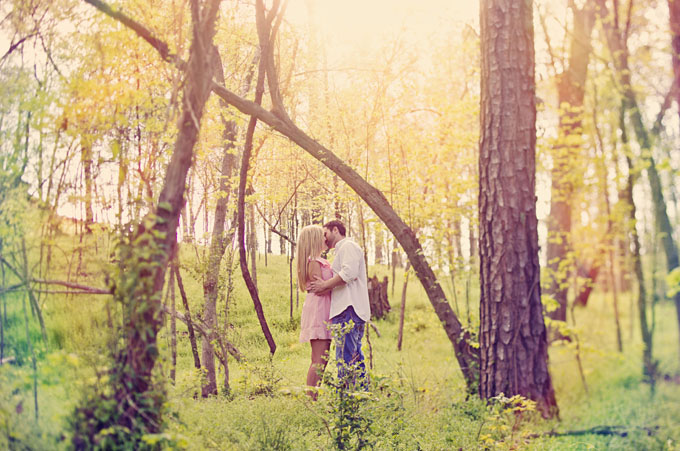 Photo Fridays | A Romantic Forest Engagement | Glamour & Grace