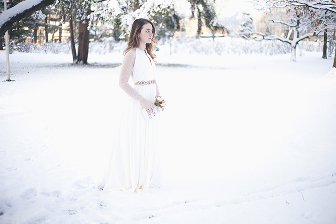 Romantic Winter Bridal Portraits | Glamour & Grace