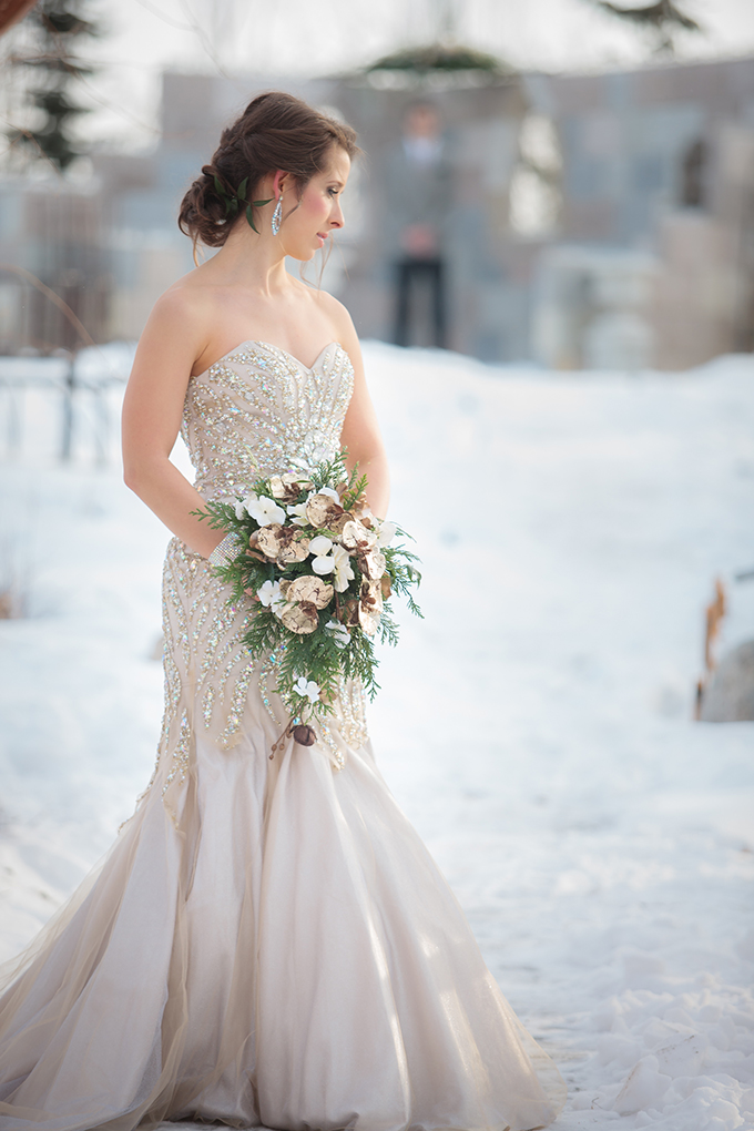 Glam Winter Wedding Inspiration | Glamour & Grace