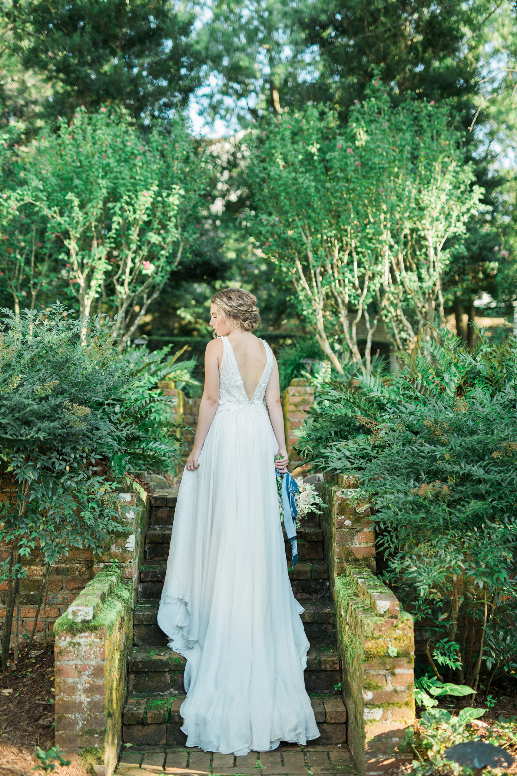 Blue Vintage Garden Wedding Ideas | Glamour & Grace