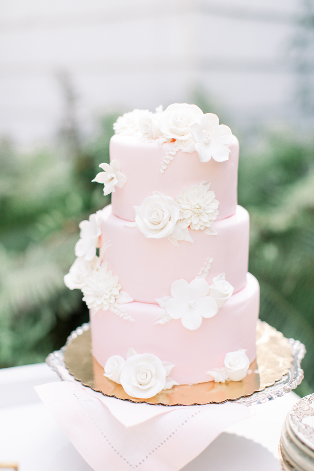 Charming Pink Waterside Wedding Ideas | Glamour & Grace